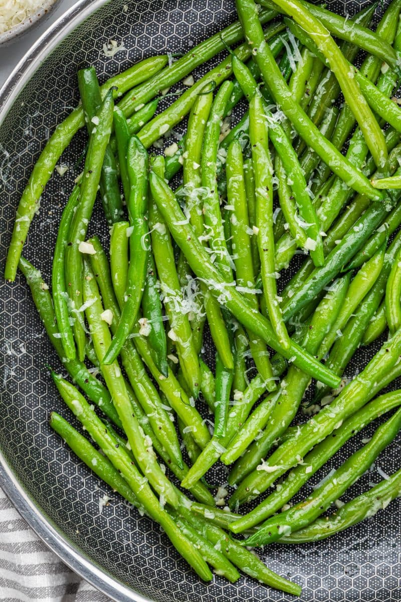 Garlic Parmesan Green Beans - Risa's Family Kitchen
