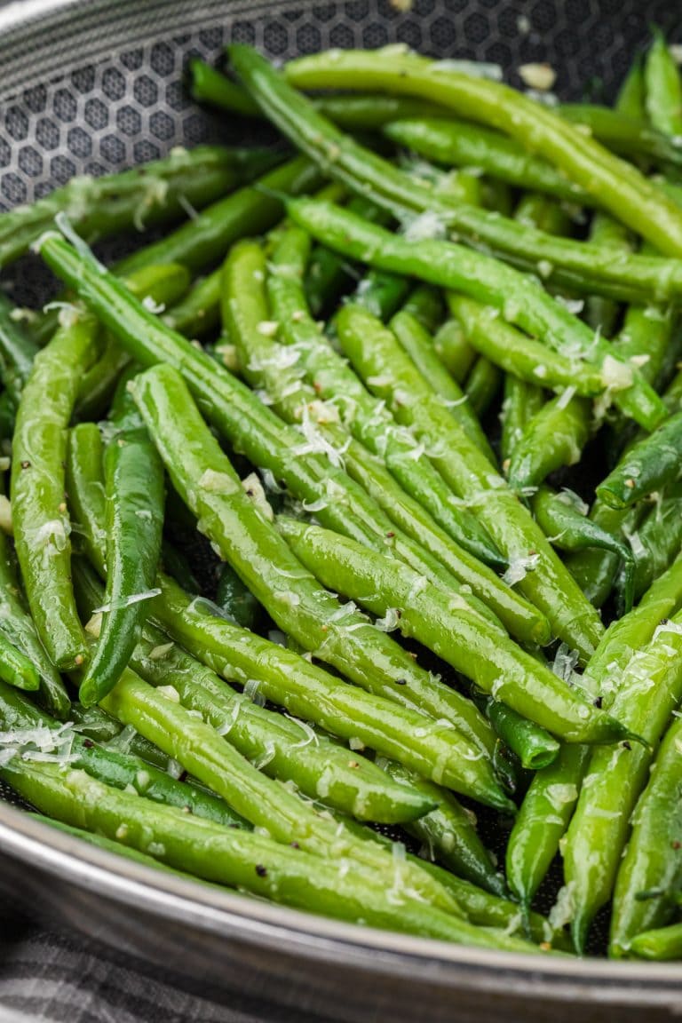 Garlic Parmesan Green Beans - Risa's Family Kitchen